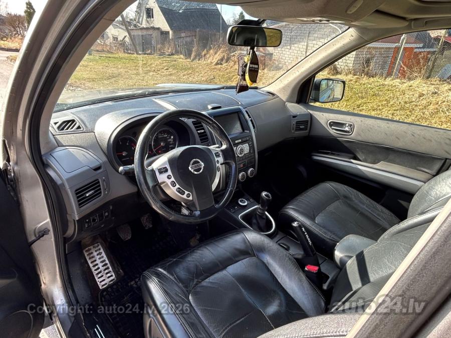 Grey Nissan X-Trail 2009 in Valga, with an engine capacity of 2.00 L and mileage of 345 thousand km for 2799 €, photo 10 on AUTOMOTO.COM.LV