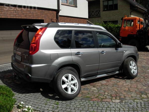 Pelēks Nissan X-Trail 2009 Alīta, ar dzinēja tilpumu 2.00 L un nobraukumu 212 tūkst. km par 5800 €, foto 3 vietnē AUTOMOTO.COM.LV