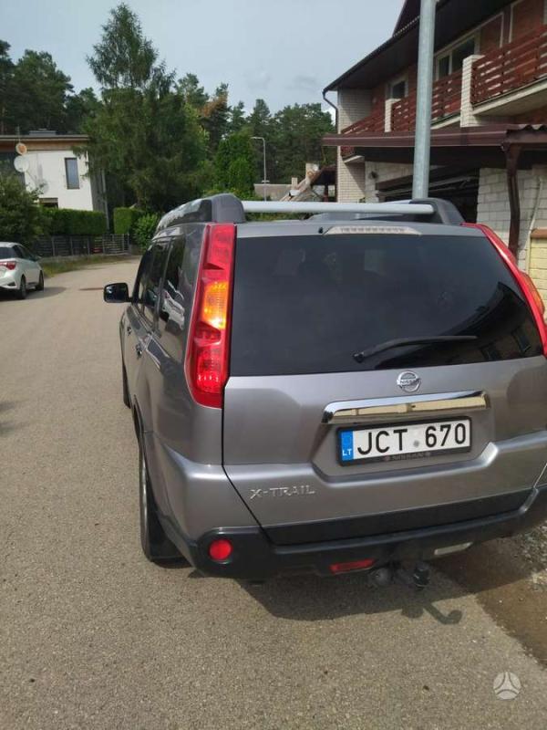 Grey Nissan X-Trail 2009 in Druskininkai, with an engine capacity of 2.00 L and mileage of 231 thousand km for 4550 €, photo 7 on AUTOMOTO.COM.LV