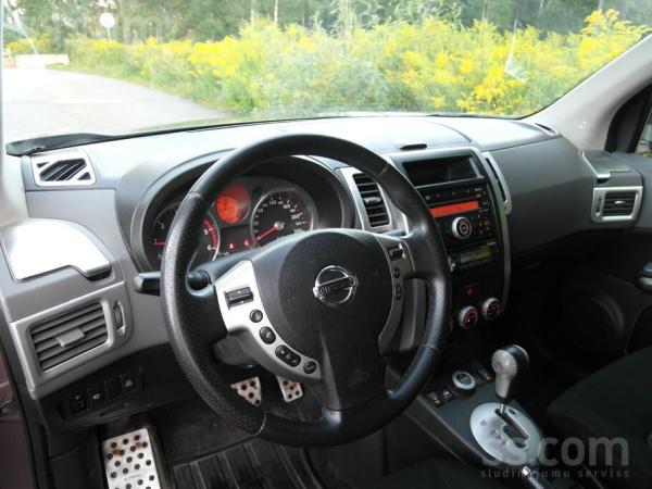 Grey Nissan X-Trail 2009 in Riga, with an engine capacity of 2.00 L and mileage of 235 thousand km for 3150 €, photo 7 on AUTOMOTO.COM.LV