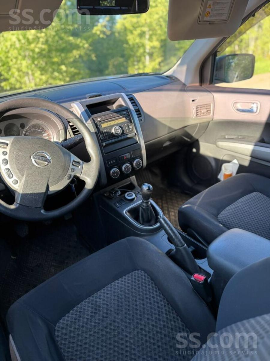 Grey Nissan X-Trail 2009 in Riga, with an engine capacity of 2.00 L and mileage of 173 thousand km for 6700 €, photo 5 on AUTOMOTO.COM.LV