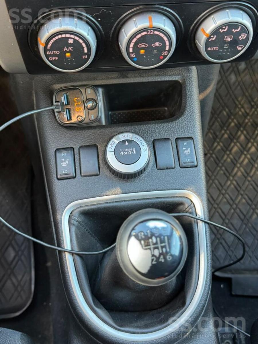 Grey Nissan X-Trail 2009 in Riga, with an engine capacity of 2.00 L and mileage of 173 thousand km for 6700 €, photo 7 on AUTOMOTO.COM.LV