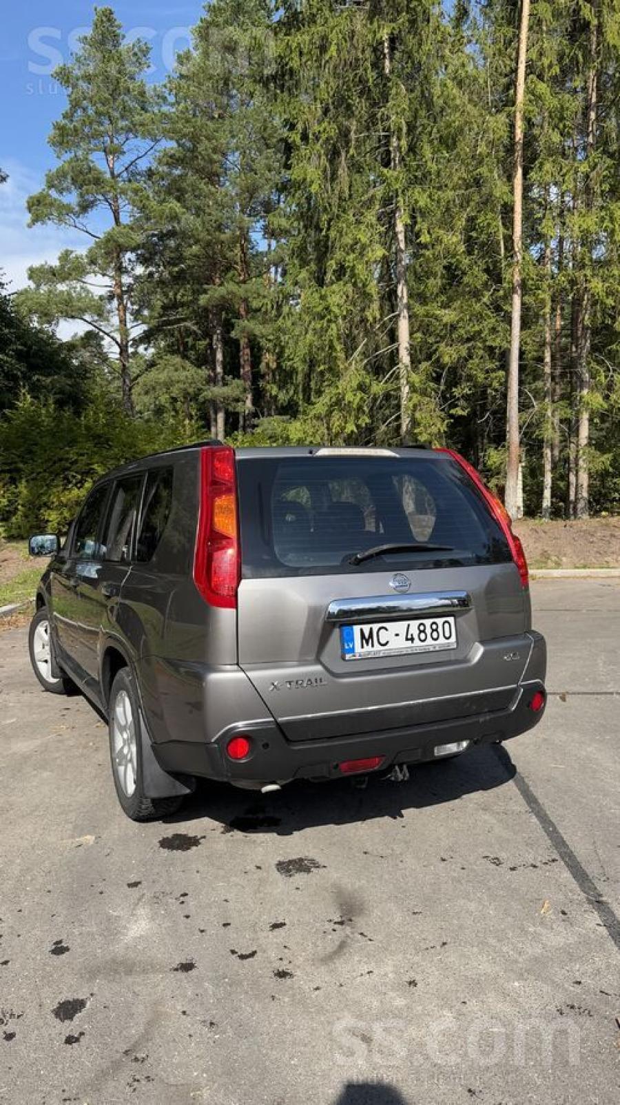 Grey Nissan X-Trail 2009 in Riga, with an engine capacity of 2.00 L and mileage of 230 thousand km for 4950 €, photo 4 on AUTOMOTO.COM.LV