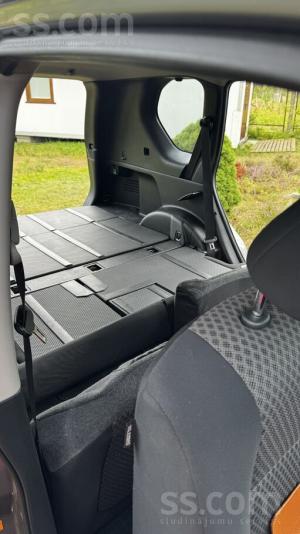 Grey Nissan X-Trail 2009 in Riga, with an engine capacity of 2.00 L and mileage of 230 thousand km for 4950 €, photo 10 on AUTOMOTO.COM.LV