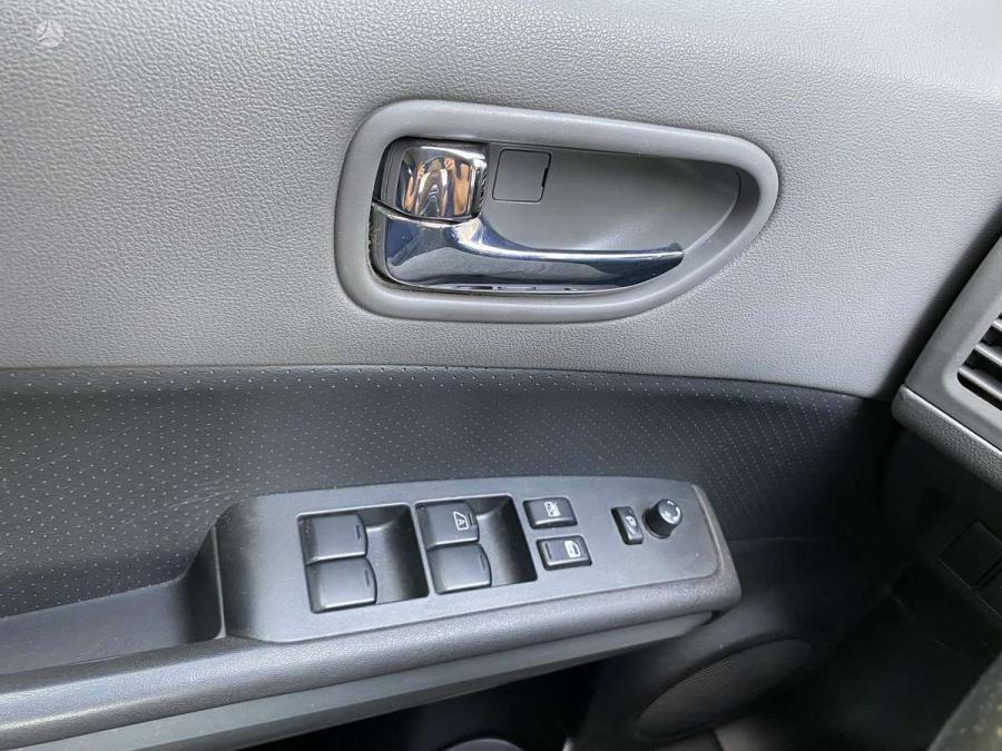 Grey Nissan X-Trail 2009 in Jonava, with an engine capacity of 2.00 L and mileage of 244 thousand km for 3500 €, photo 14 on AUTOMOTO.COM.LV