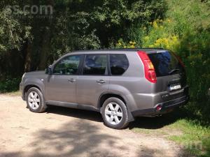 Grey Nissan X-Trail 2009 in Riga, with an engine capacity of 2.50 L and mileage of 221 thousand km for 3777 €, photo 3 on AUTOMOTO.COM.LV