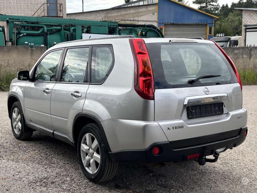 Pelēks Nissan X-Trail 2010 Utena, ar dzinēja tilpumu 2.00 L un nobraukumu 215 tūkst. km par 3950 €, foto 6 vietnē AUTOMOTO.COM.LV
