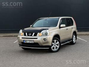Pelēks Nissan X-Trail 2010 Rīga, ar dzinēja tilpumu 2.00 L un nobraukumu 298 tūkst. km par 3650 €, foto  vietnē AUTOMOTO.COM.LV