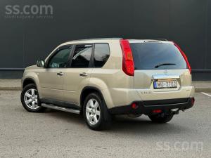 Pelēks Nissan X-Trail 2010 Rīga, ar dzinēja tilpumu 2.00 L un nobraukumu 298 tūkst. km par 3650 €, foto 4 vietnē AUTOMOTO.COM.LV