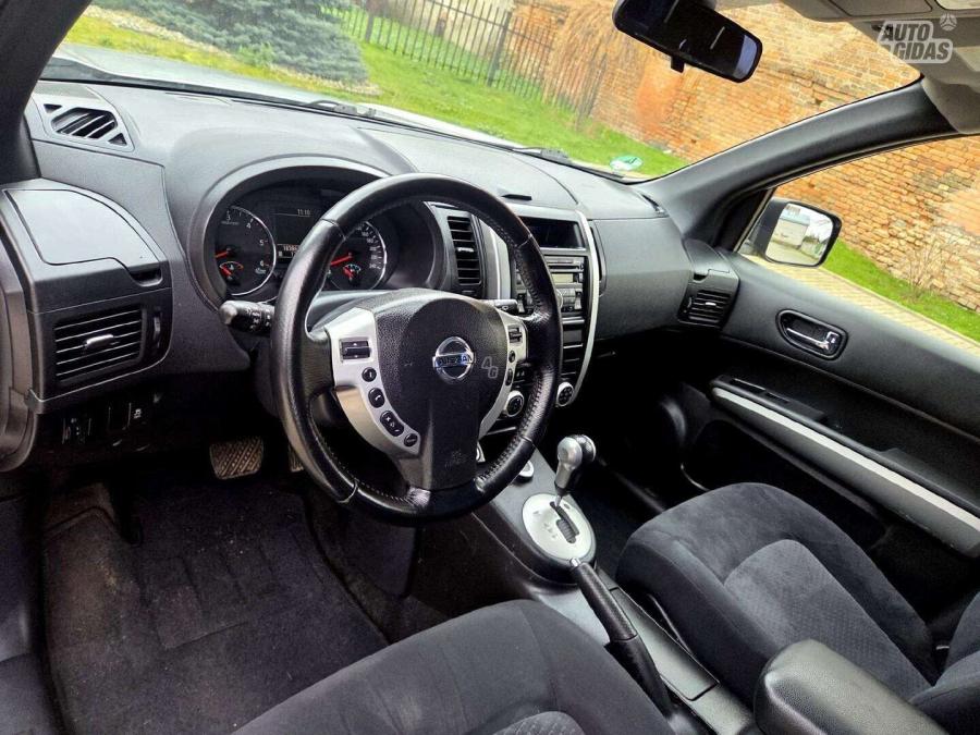 Pelēks Nissan X-Trail 2011 Viļņa, ar dzinēja tilpumu 2.00 L un nobraukumu 184 tūkst. km par 5600 €, foto 23 vietnē AUTOMOTO.COM.LV