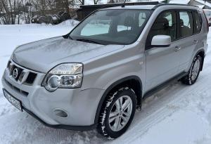 Pelēks Nissan X-Trail 2011 Kelmė, ar dzinēja tilpumu 2.00 L un nobraukumu 217 tūkst. km par 5499 €, foto  vietnē AUTOMOTO.COM.LV