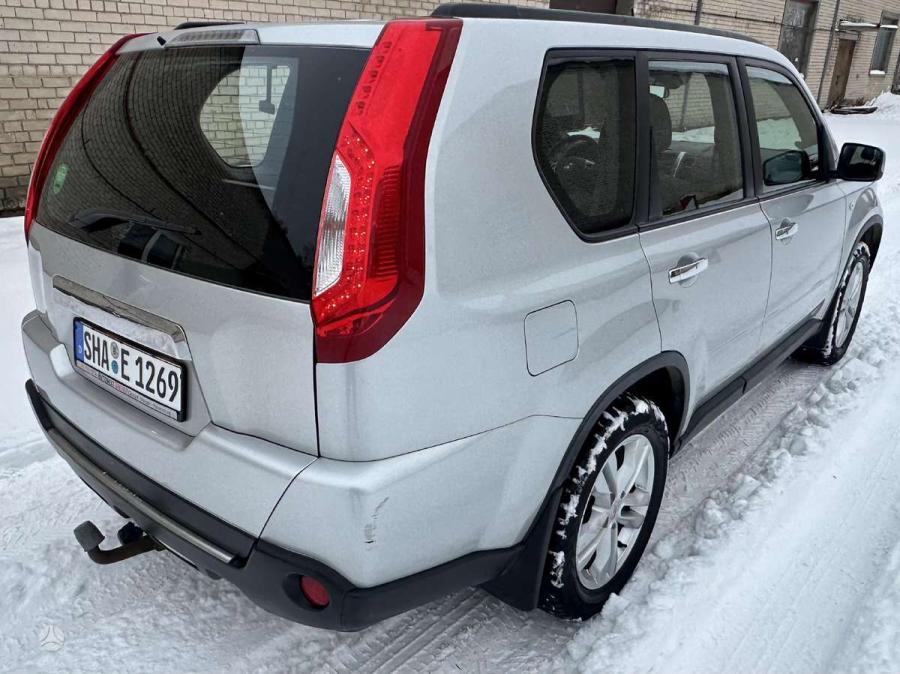 Pelēks Nissan X-Trail 2011 Kelmė, ar dzinēja tilpumu 2.00 L un nobraukumu 217 tūkst. km par 5499 €, foto 5 vietnē AUTOMOTO.COM.LV