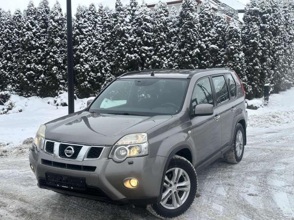Pelēks Nissan X-Trail 2011 Alīta, ar dzinēja tilpumu 0.00 L un nobraukumu 223 tūkst. km par 5980 €, foto 1 vietnē AUTOMOTO.COM.LV