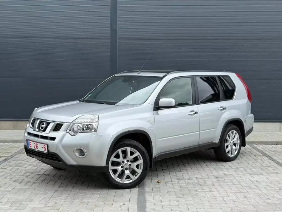 Pelēks Nissan X-Trail 2011 Rīga, ar dzinēja tilpumu 2.00 L un nobraukumu 293 tūkst. km par 6999 €, foto 1 vietnē AUTOMOTO.COM.LV