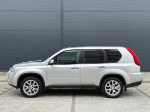 Pelēks Nissan X-Trail 2011 Rīga, ar dzinēja tilpumu 2.00 L un nobraukumu 293 tūkst. km par 6999 €, foto 3 vietnē AUTOMOTO.COM.LV