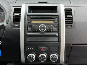 Pelēks Nissan X-Trail 2011 Rīga, ar dzinēja tilpumu 2.00 L un nobraukumu 293 tūkst. km par 6999 €, foto 15 vietnē AUTOMOTO.COM.LV
