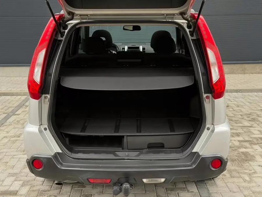 Pelēks Nissan X-Trail 2011 Rīga, ar dzinēja tilpumu 2.00 L un nobraukumu 293 tūkst. km par 6999 €, foto 18 vietnē AUTOMOTO.COM.LV