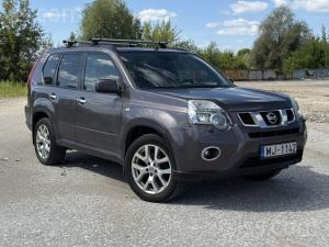 Pelēks Nissan X-Trail 2011 Rīga, ar dzinēja tilpumu 2.00 L un nobraukumu 373 tūkst. km par 4000 €, foto  vietnē AUTOMOTO.COM.LV