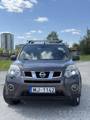 Pelēks Nissan X-Trail 2011 Rīga, ar dzinēja tilpumu 2.00 L un nobraukumu 373 tūkst. km par 4000 €, foto 3 vietnē AUTOMOTO.COM.LV