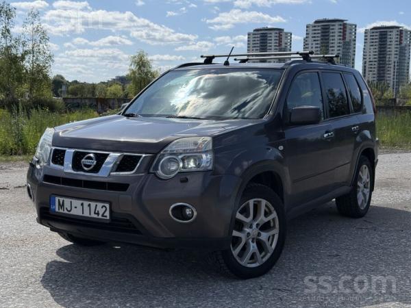 Pelēks Nissan X-Trail 2011 Rīga, ar dzinēja tilpumu 2.00 L un nobraukumu 373 tūkst. km par 4000 €, foto 3 vietnē AUTOMOTO.COM.LV