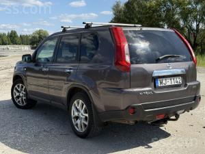 Pelēks Nissan X-Trail 2011 Rīga, ar dzinēja tilpumu 2.00 L un nobraukumu 373 tūkst. km par 4000 €, foto 5 vietnē AUTOMOTO.COM.LV