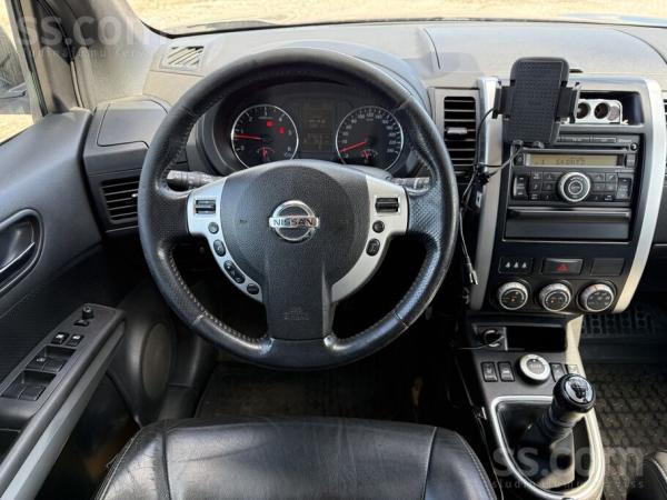 Pelēks Nissan X-Trail 2011 Rīga, ar dzinēja tilpumu 2.00 L un nobraukumu 373 tūkst. km par 4000 €, foto 9 vietnē AUTOMOTO.COM.LV