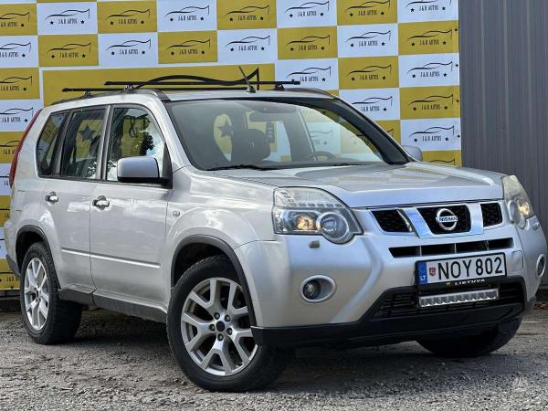 Grey Nissan X-Trail 2011 in Siauliai, with an engine capacity of 2.00 L and mileage of 328 thousand km for 4850 €, photo 3 on AUTOMOTO.COM.LV