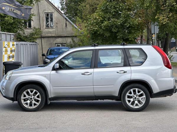 Grey Nissan X-Trail 2011 in Siauliai, with an engine capacity of 2.00 L and mileage of 328 thousand km for 4850 €, photo 8 on AUTOMOTO.COM.LV