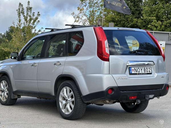 Grey Nissan X-Trail 2011 in Siauliai, with an engine capacity of 2.00 L and mileage of 328 thousand km for 4850 €, photo 10 on AUTOMOTO.COM.LV