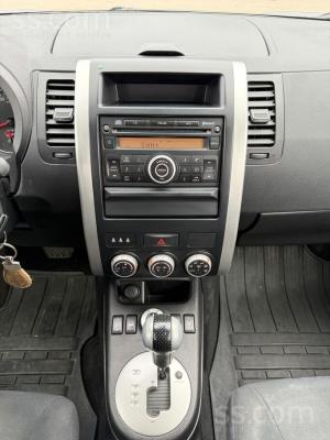 Pelēks Nissan X-Trail 2011 Ventspils, ar dzinēja tilpumu 2.00 L un nobraukumu 232 tūkst. km par 5990 €, foto 16 vietnē AUTOMOTO.COM.LV