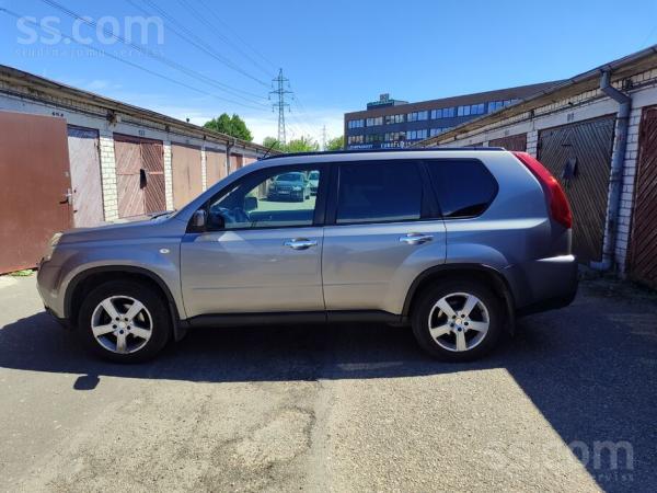 Grey Nissan X-Trail 2012 in Riga, with an engine capacity of 2.00 L and mileage of 288 thousand km for 5700 €, photo 3 on AUTOMOTO.COM.LV