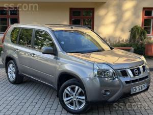 Grey Nissan X-Trail 2012 in Riga, with an engine capacity of 2.00 L and mileage of 214 thousand km for 7750 €, photo 4 on AUTOMOTO.COM.LV