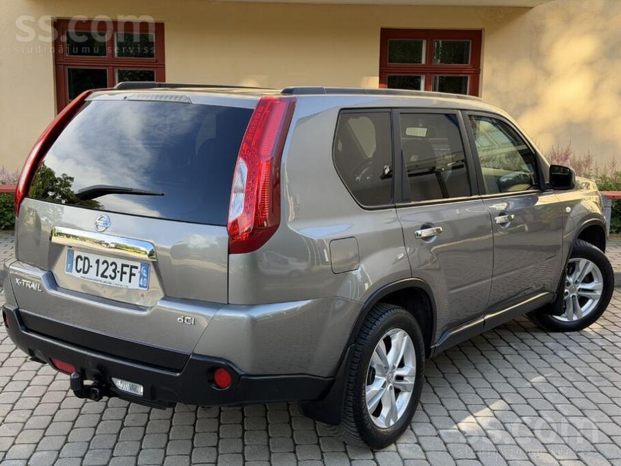 Grey Nissan X-Trail 2012 in Riga, with an engine capacity of 2.00 L and mileage of 214 thousand km for 7750 €, photo 5 on AUTOMOTO.COM.LV