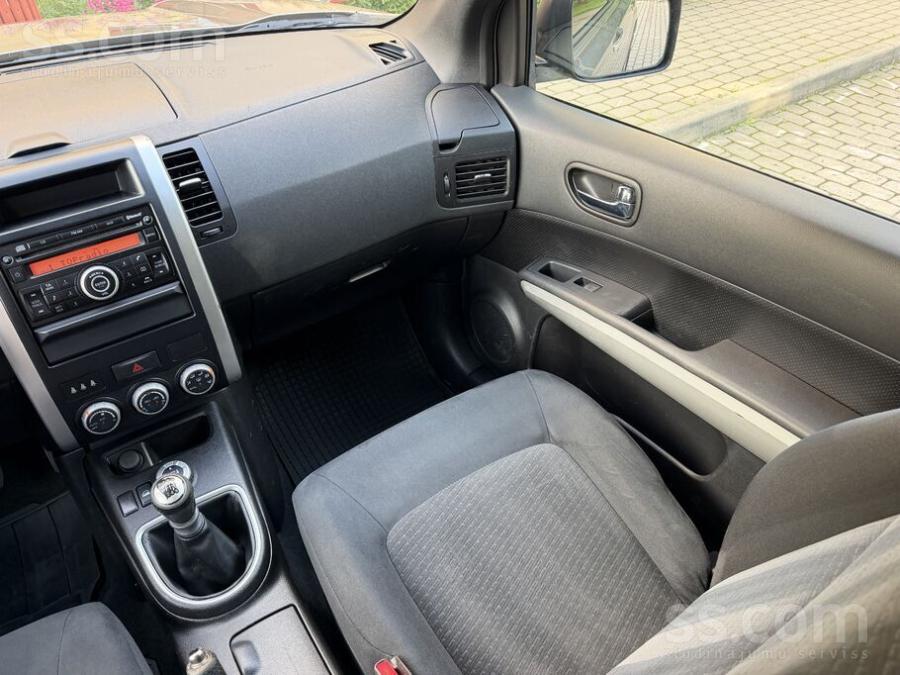 Grey Nissan X-Trail 2012 in Riga, with an engine capacity of 2.00 L and mileage of 214 thousand km for 7750 €, photo 24 on AUTOMOTO.COM.LV