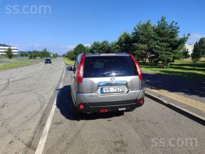 Pelēks Nissan X-Trail 2012 Rīga, ar dzinēja tilpumu 2.00 L un nobraukumu 290 tūkst. km par 5200 €, foto 5 vietnē AUTOMOTO.COM.LV