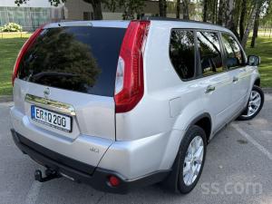Grey Nissan X-Trail 2012 in Riga, with an engine capacity of 2.00 L and mileage of 209 thousand km for 7750 €, photo 5 on AUTOMOTO.COM.LV