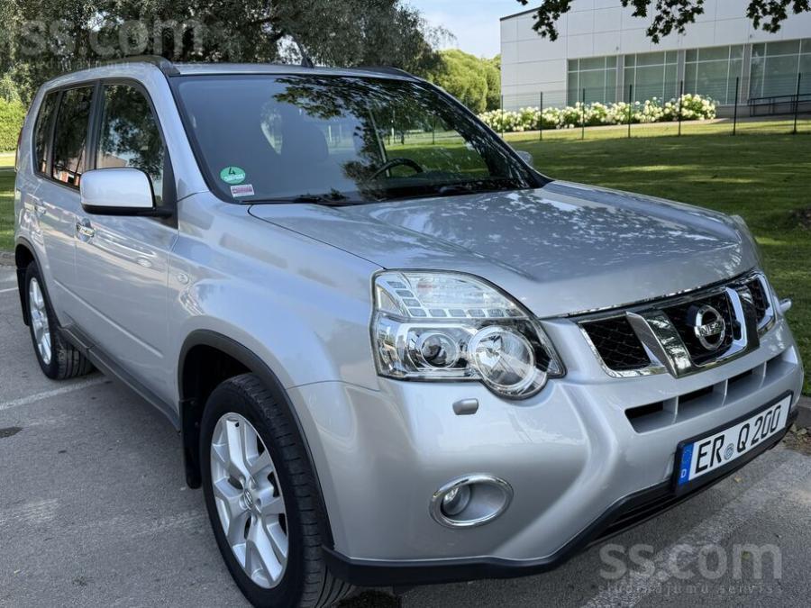 Grey Nissan X-Trail 2012 in Riga, with an engine capacity of 2.00 L and mileage of 209 thousand km for 7750 €, photo 12 on AUTOMOTO.COM.LV
