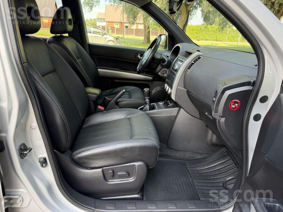 Grey Nissan X-Trail 2012 in Riga, with an engine capacity of 2.00 L and mileage of 209 thousand km for 7750 €, photo 21 on AUTOMOTO.COM.LV