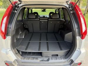 Grey Nissan X-Trail 2012 in Riga, with an engine capacity of 2.00 L and mileage of 209 thousand km for 7750 €, photo 33 on AUTOMOTO.COM.LV