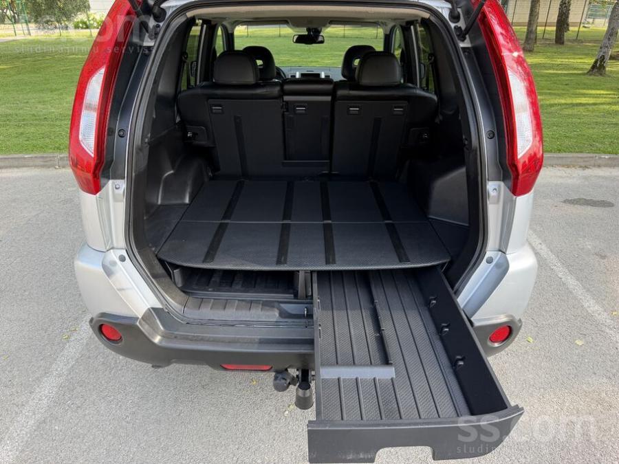 Grey Nissan X-Trail 2012 in Riga, with an engine capacity of 2.00 L and mileage of 209 thousand km for 7750 €, photo 34 on AUTOMOTO.COM.LV