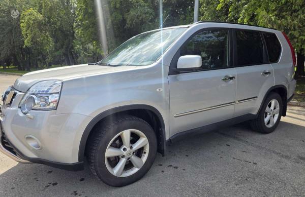 Grey Nissan X-Trail 2012 in Marijampole, with an engine capacity of 2.00 L and mileage of 314 thousand km for 4800 €, photo 2 on AUTOMOTO.COM.LV