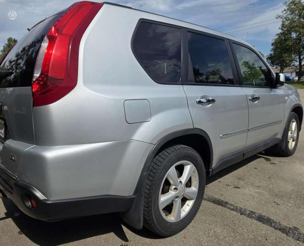 Grey Nissan X-Trail 2012 in Marijampole, with an engine capacity of 2.00 L and mileage of 314 thousand km for 4800 €, photo 5 on AUTOMOTO.COM.LV