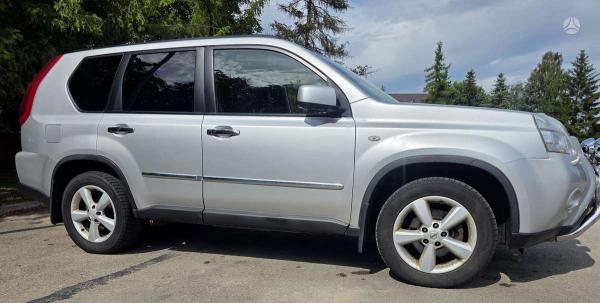 Grey Nissan X-Trail 2012 in Marijampole, with an engine capacity of 2.00 L and mileage of 314 thousand km for 4800 €, photo 6 on AUTOMOTO.COM.LV