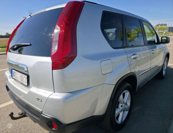 Grey Nissan X-Trail 2012 in Marijampole, with an engine capacity of 2.00 L and mileage of 315 thousand km for 4950 €, photo 4 on AUTOMOTO.COM.LV