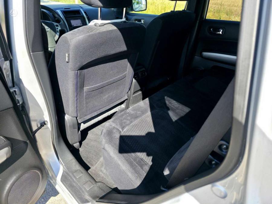 Grey Nissan X-Trail 2012 in Marijampole, with an engine capacity of 2.00 L and mileage of 315 thousand km for 4950 €, photo 9 on AUTOMOTO.COM.LV