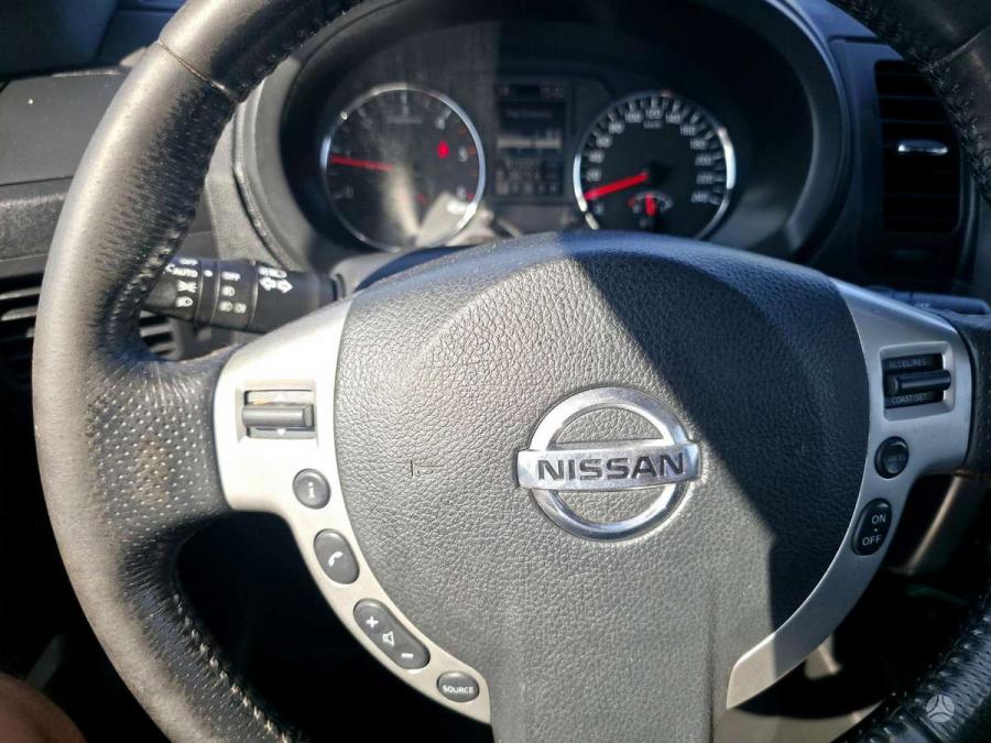 Grey Nissan X-Trail 2012 in Marijampole, with an engine capacity of 2.00 L and mileage of 315 thousand km for 4950 €, photo 13 on AUTOMOTO.COM.LV