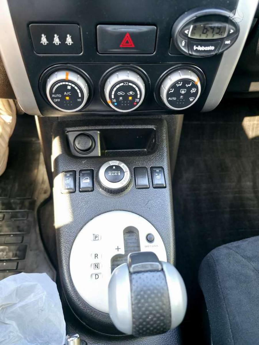 Grey Nissan X-Trail 2012 in Marijampole, with an engine capacity of 2.00 L and mileage of 315 thousand km for 4950 €, photo 15 on AUTOMOTO.COM.LV
