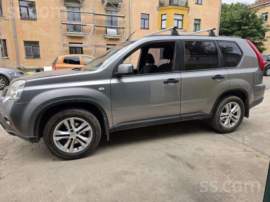 Grey Nissan X-Trail 2012 in Riga, with an engine capacity of 2.00 L and mileage of 239 thousand km for 6000 €, photo 7 on AUTOMOTO.COM.LV