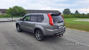 Grey Nissan X-Trail 2013 in Tallinn, with an engine capacity of 2.00 L and mileage of 268 thousand km for 8350 €, photo 5 on AUTOMOTO.COM.LV