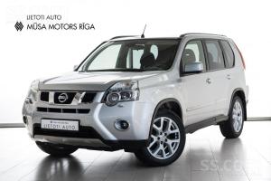 Grey Nissan X-Trail 2013 in Riga, with an engine capacity of 2.00 L and mileage of 97 thousand km for 6490 €, photo  on AUTOMOTO.COM.LV